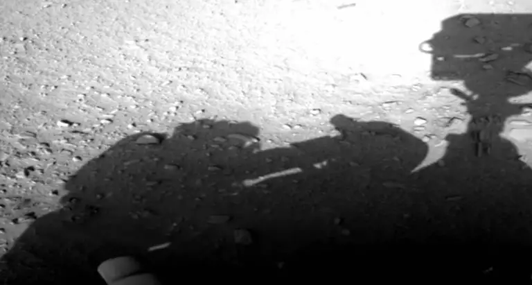 NASA Releases A Picture Of The Curiosity Rover With A Mysterious Shadow ...